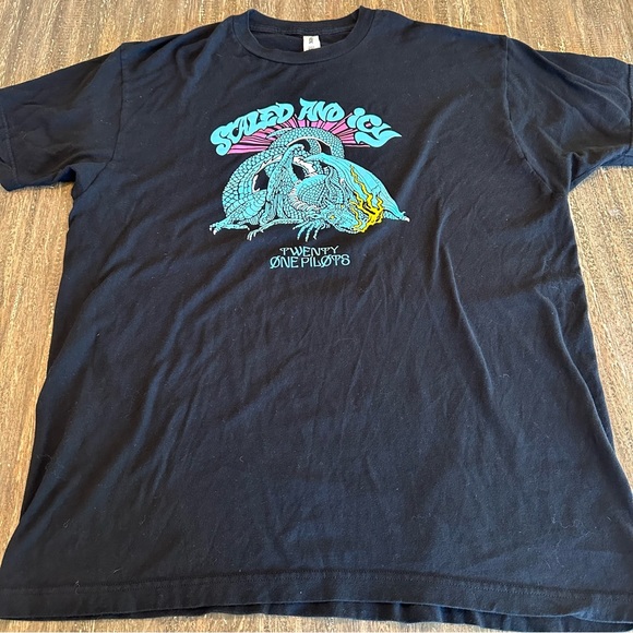 Shirts | Mens Twenty One Pilots Scaled And Icy Tshirt Black Xlarge ...